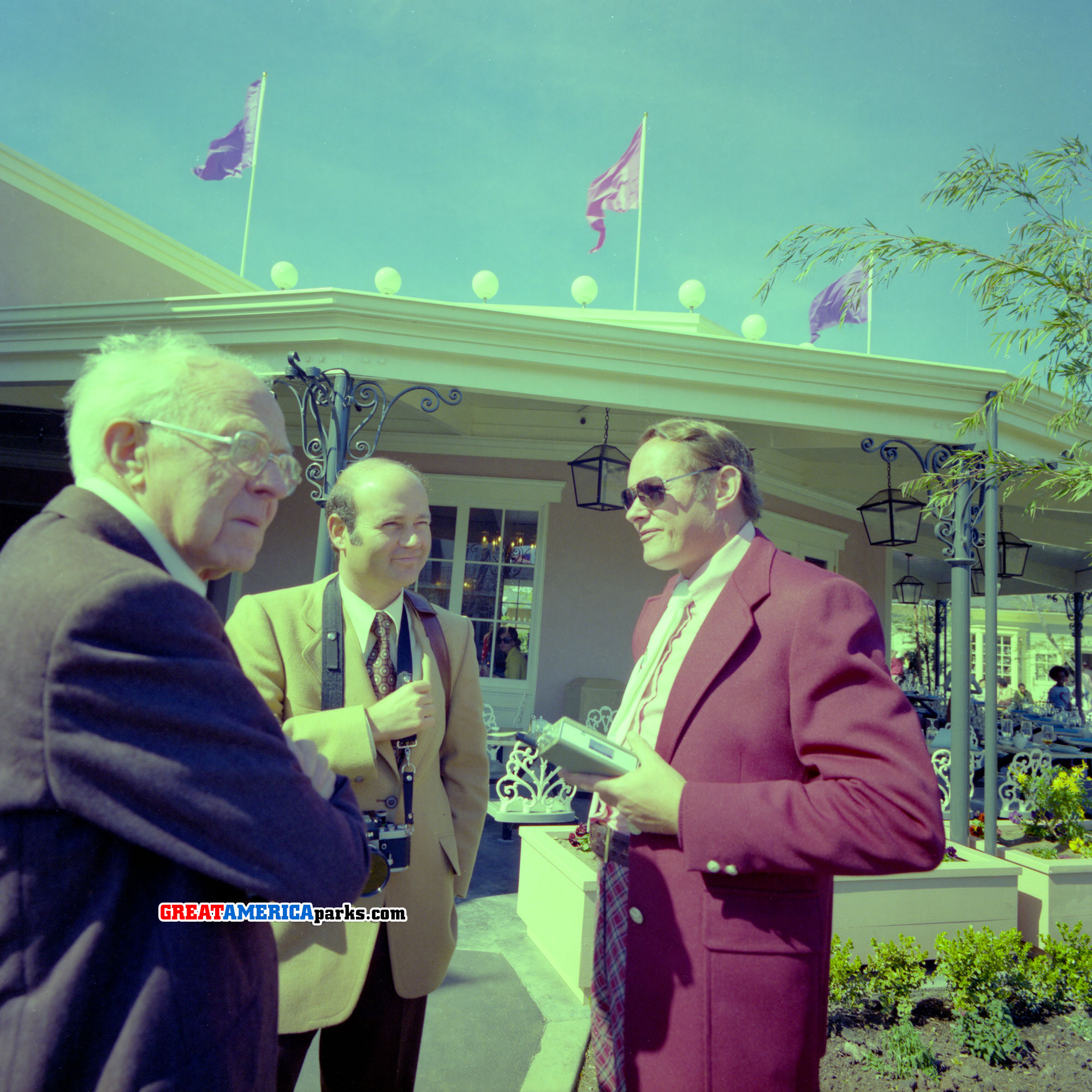 Randall-Duell-and-David-Brown-on-opening-day-of-Great-America-Santa ...